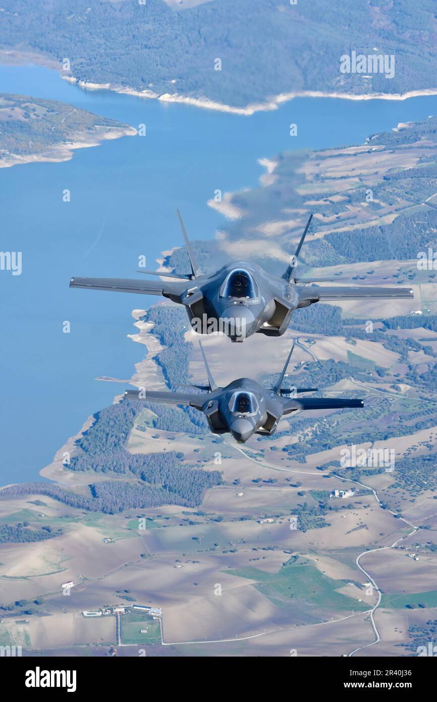 Italian Air Force F-35A and F-35B aircraft flying over Southern Italy ...