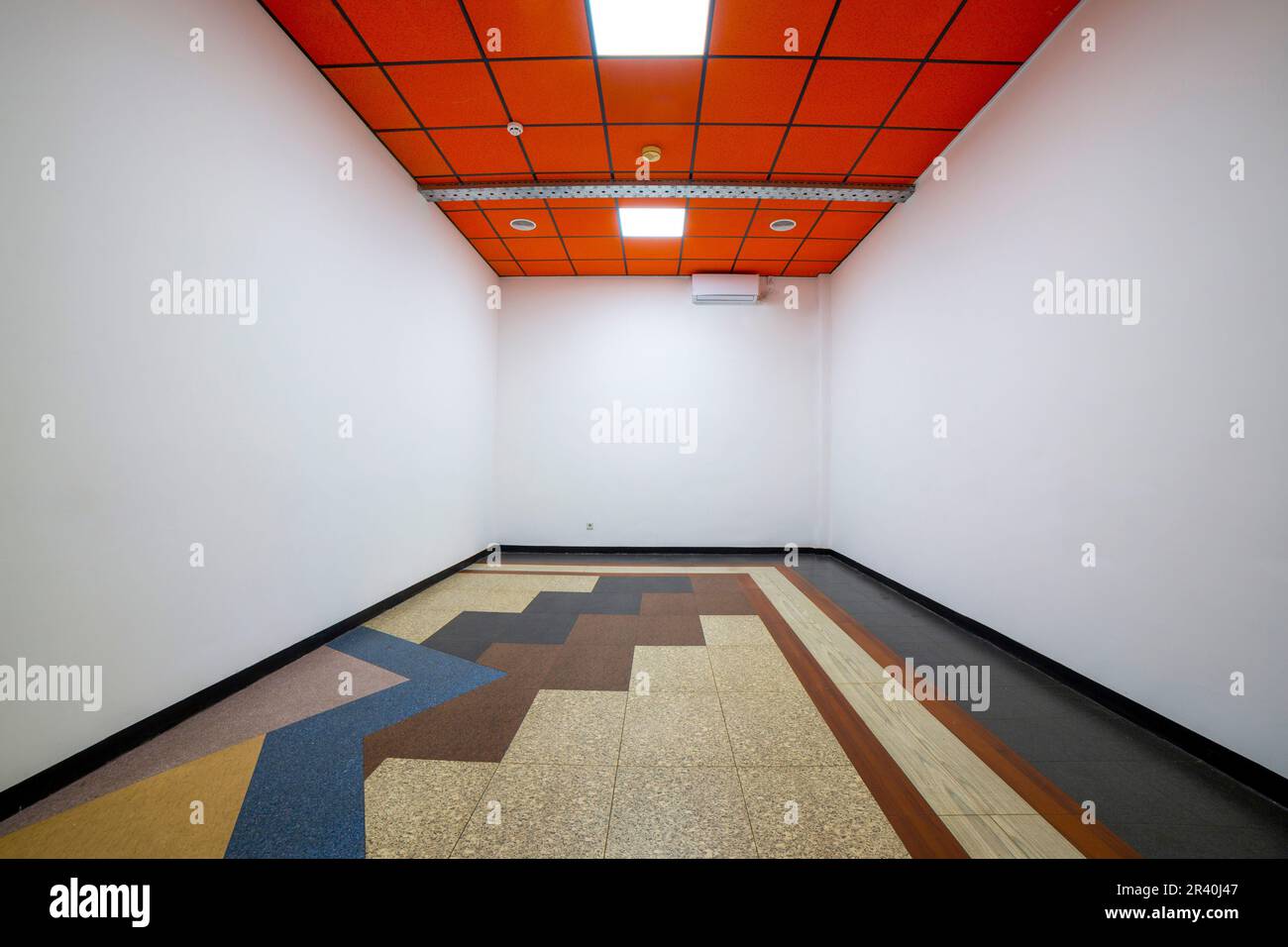 A fragment of the interior of an empty room with a red ceiling Stock ...