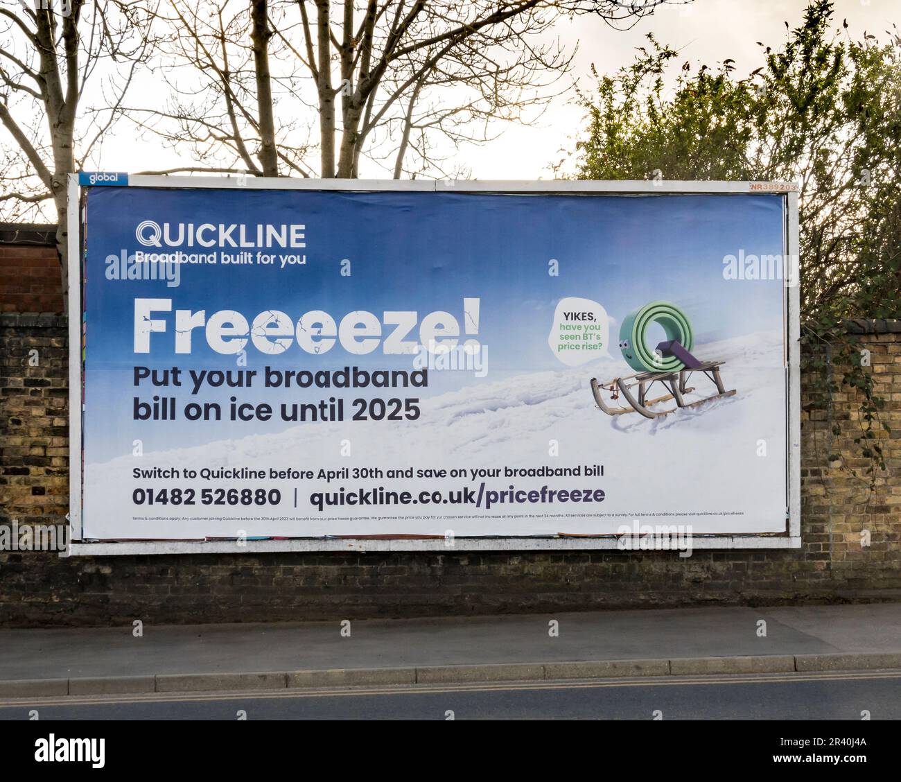 Large hoarding advertising Quickline Broadband, Oxford Street, Lincoln ...