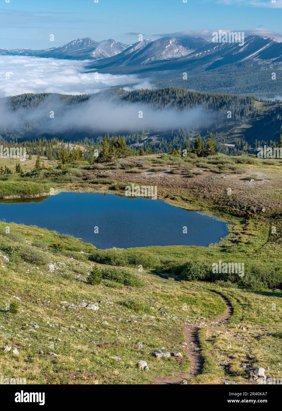 Beautiful early morning view of the Sawatch Mountain Range of Colorado ...