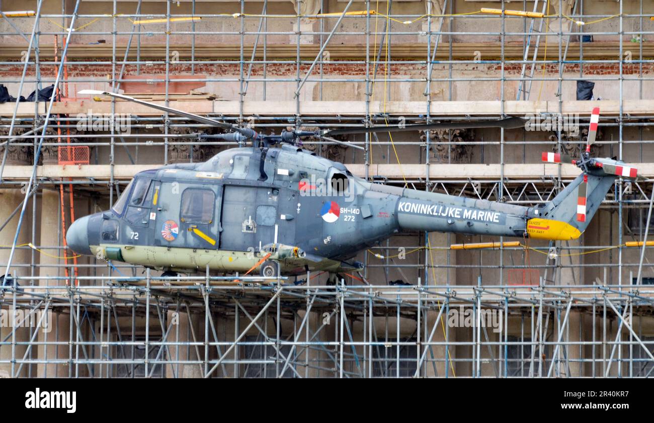 Vintage helecopter hi-res stock photography and images - Alamy