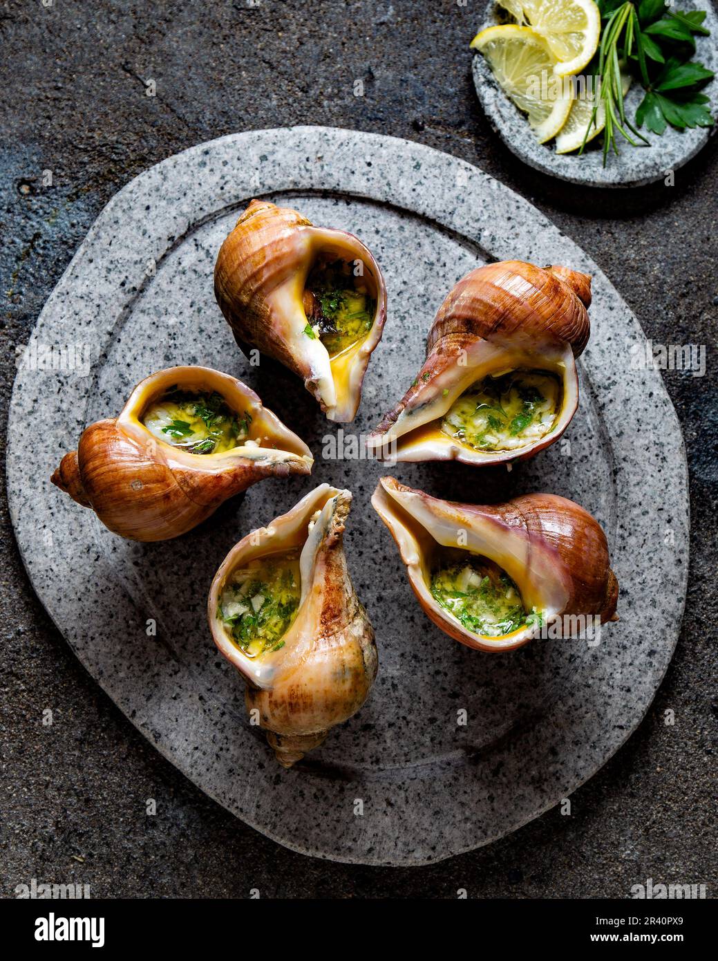 Giant plate hi-res stock photography and images - Alamy