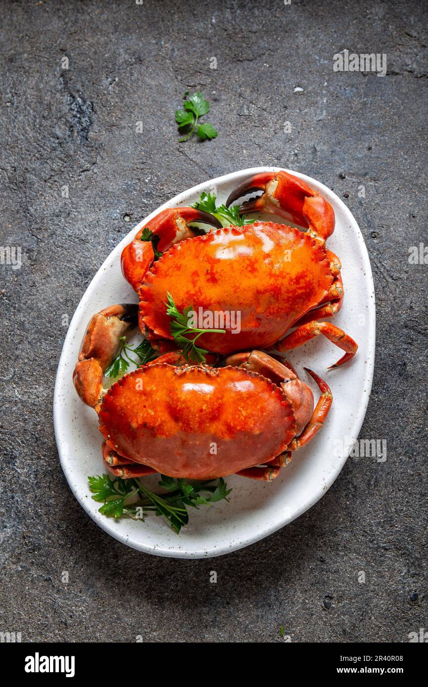 Maryland blue crabs on plate hi-res stock photography and images - Alamy