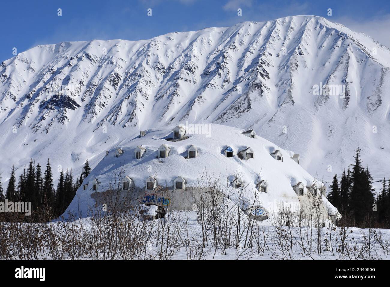 Igloo village hi-res stock photography and images - Alamy