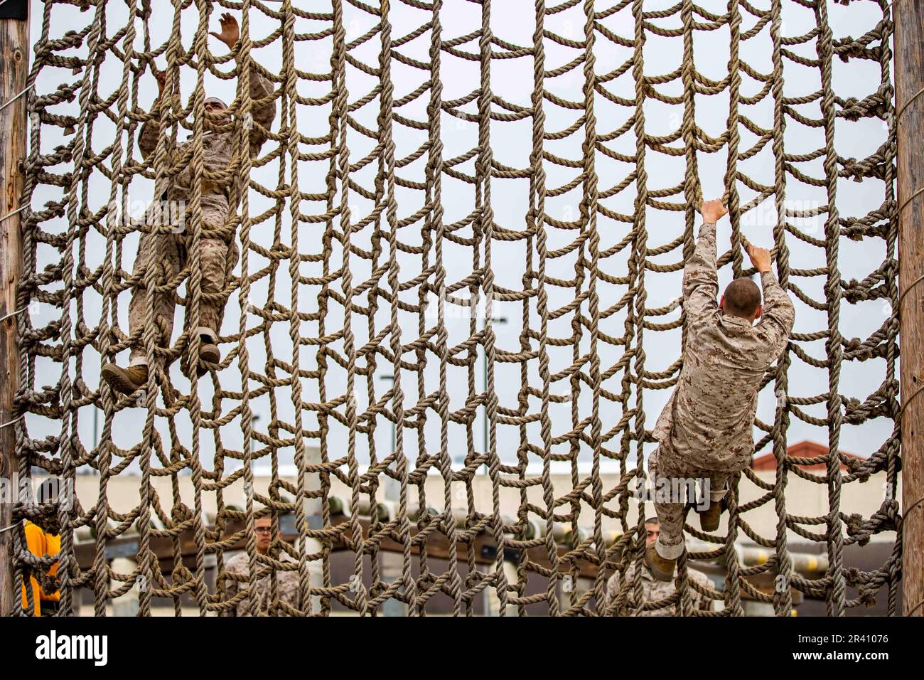 U s marine corps obstacle course hi-res stock photography and images ...