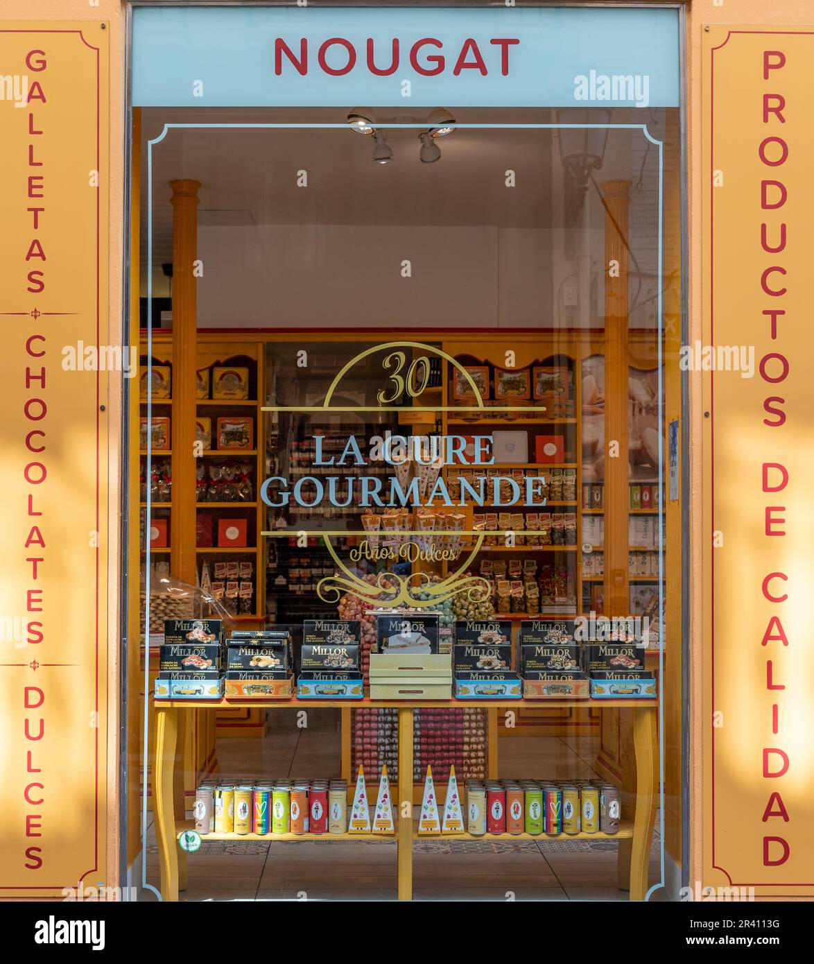 French bakery storefront hi-res stock photography and images - Alamy