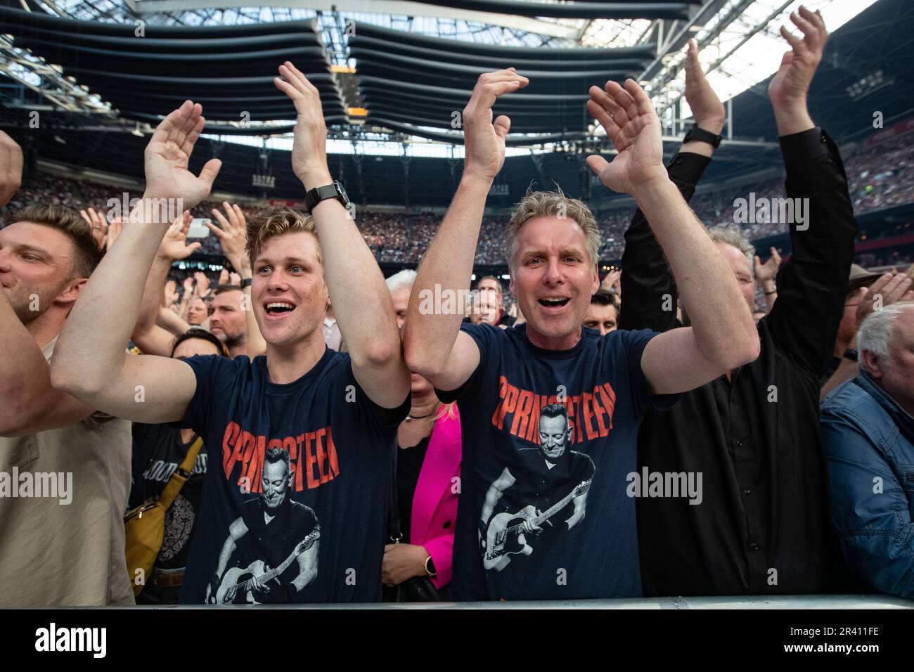 AMSTERDAM - Fans of Bruce Springsteen & The E Street Band in the Johan ...