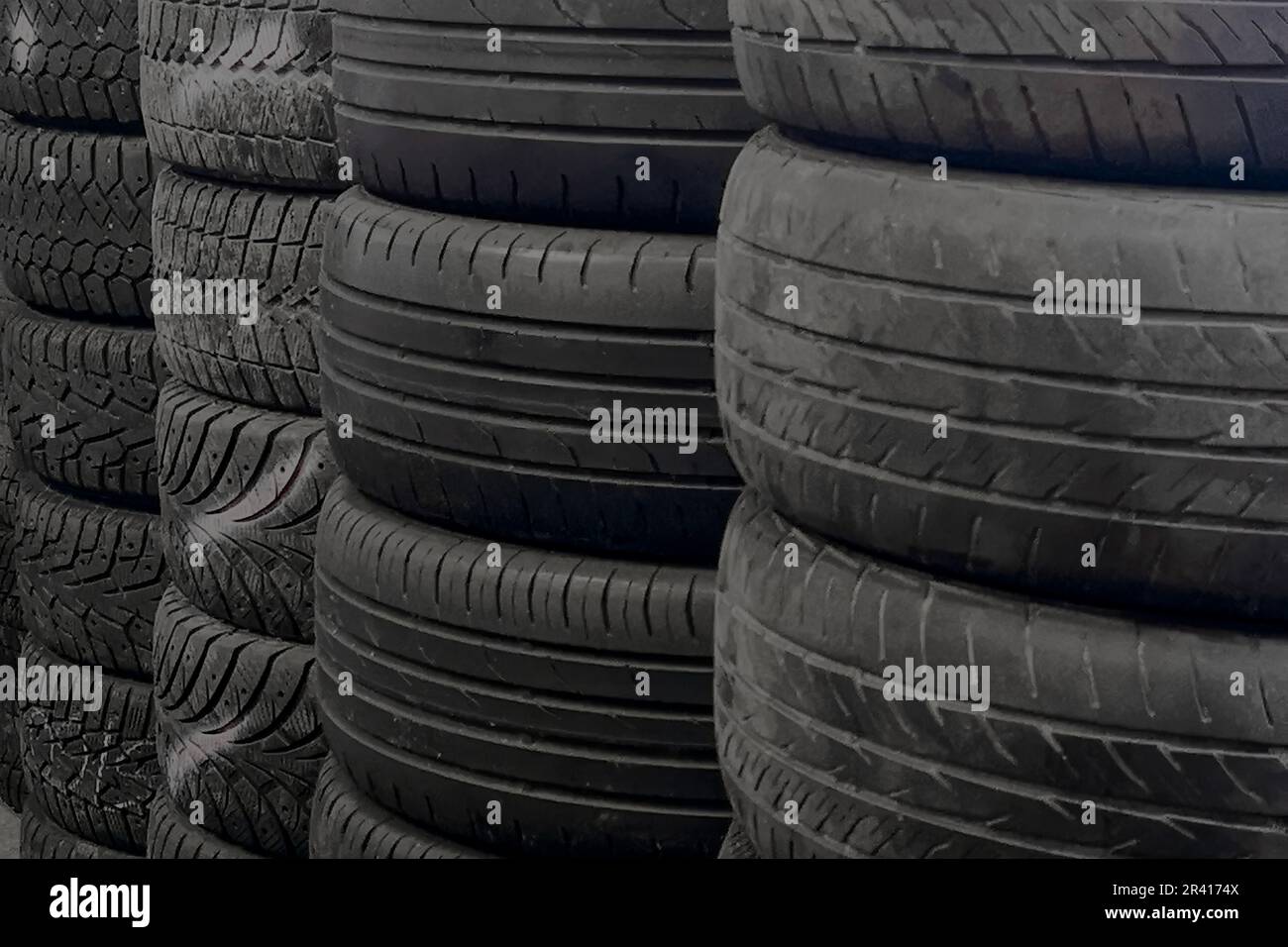 Stacks of old tires hi-res stock photography and images - Alamy
