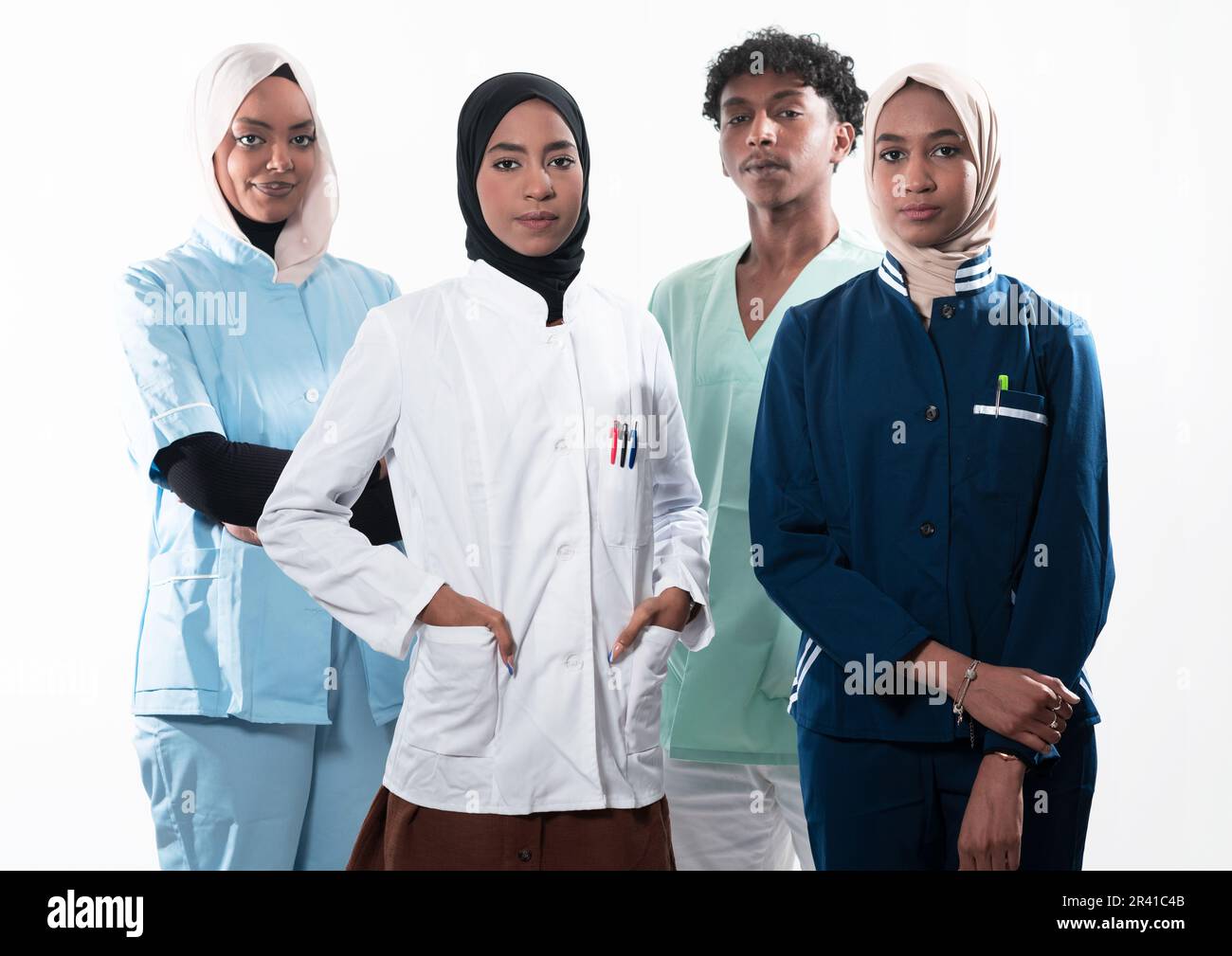 Middle easter female doctor hi-res stock photography and images - Alamy