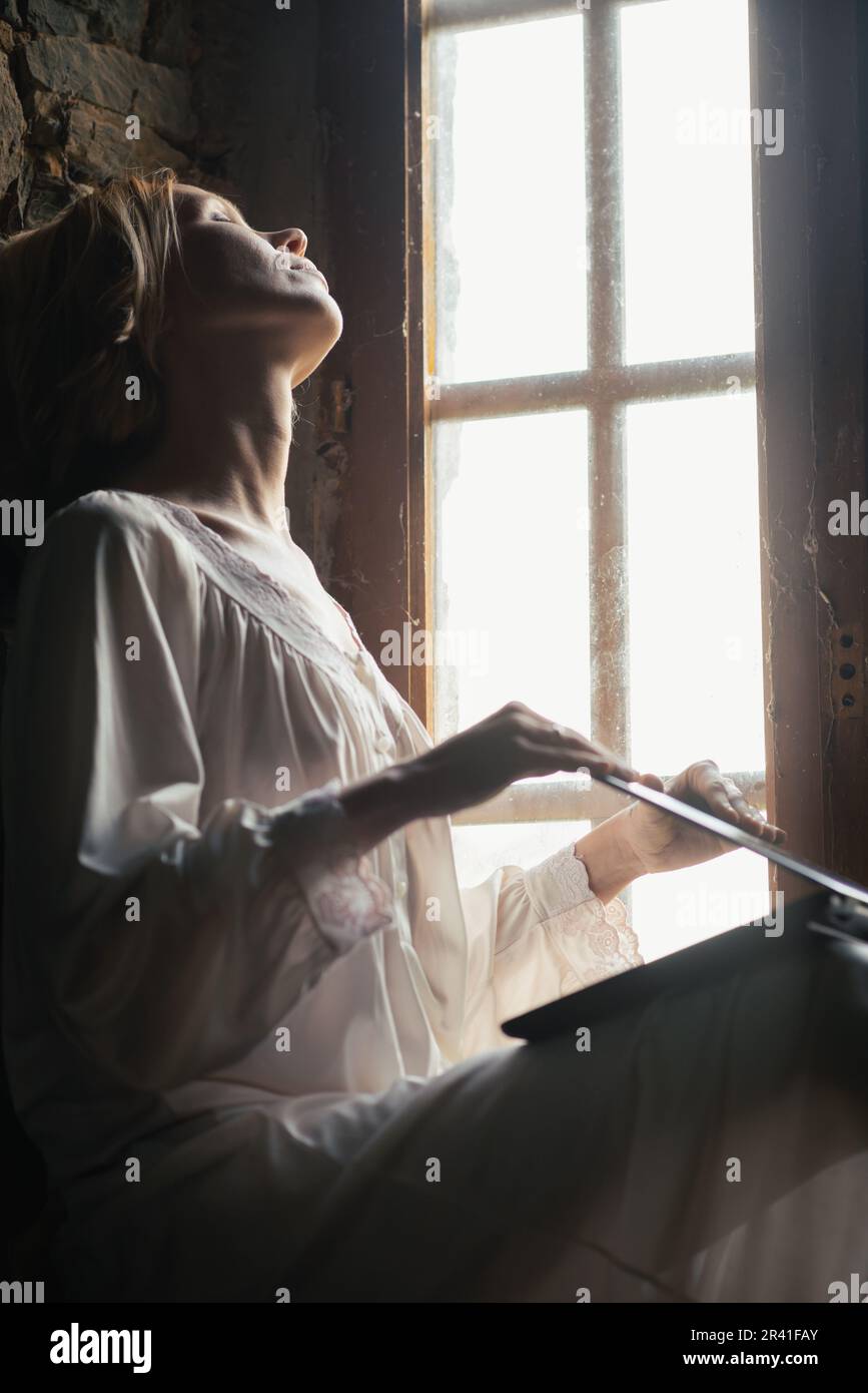 Closes window hi-res stock photography and images - Alamy