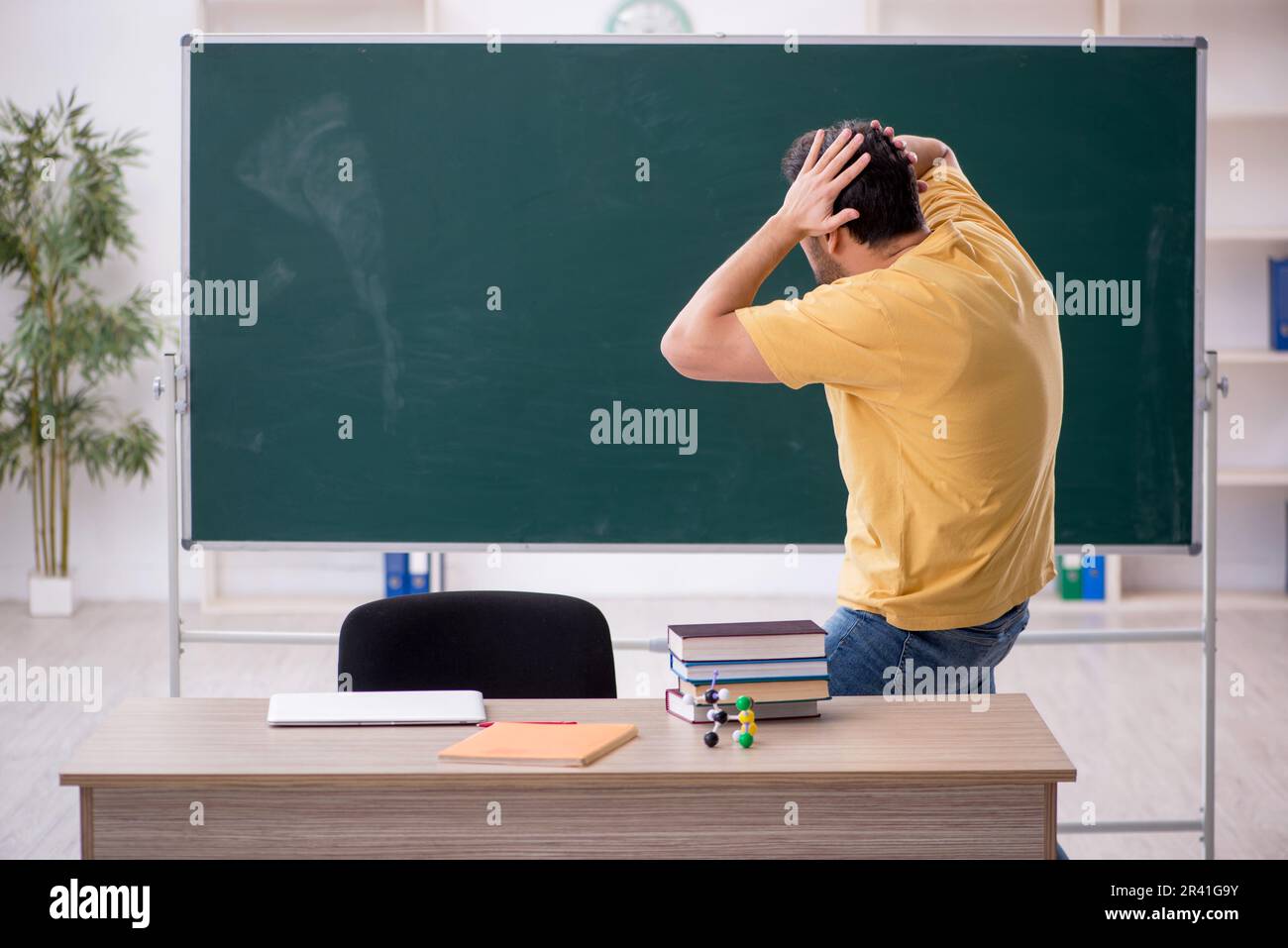 Scared teacher classroom hi-res stock photography and images - Alamy