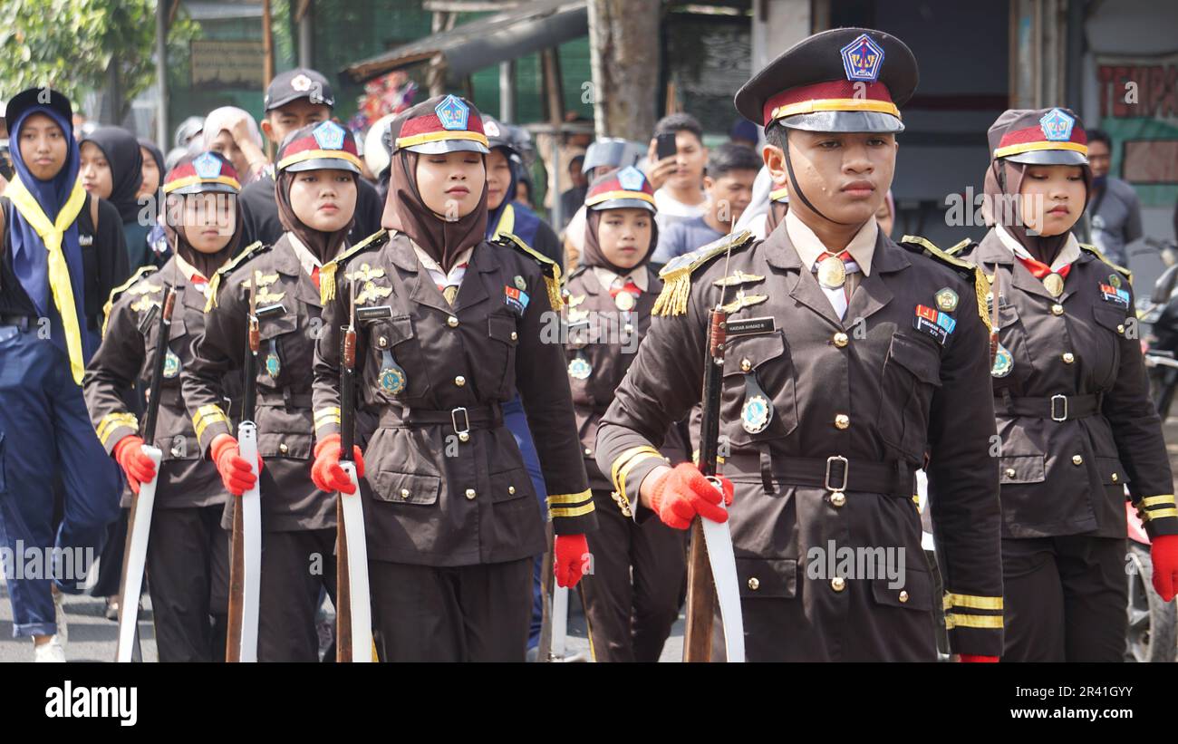 Independent school uniforms hi-res stock photography and images - Alamy