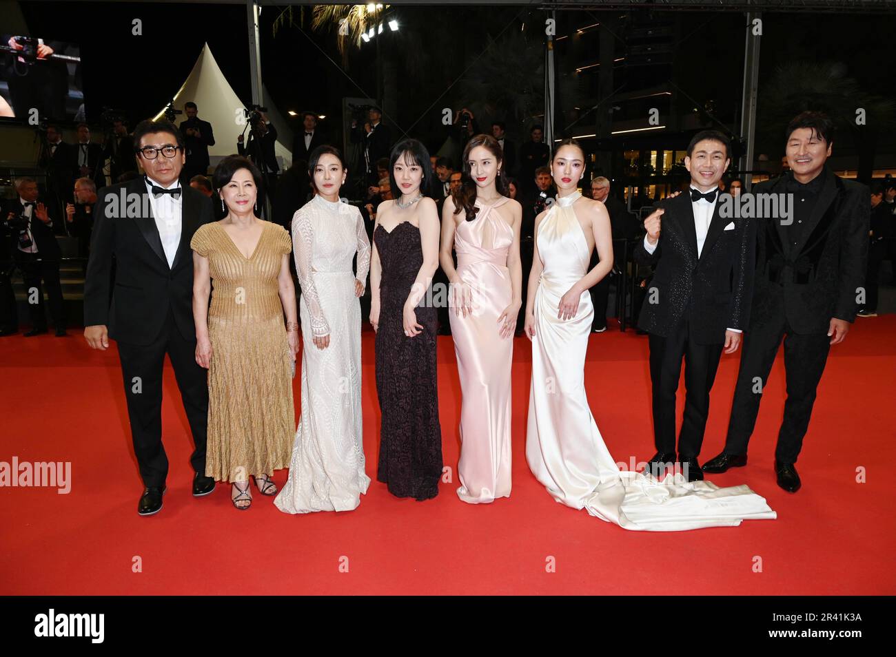 Jang young nam and kim ji woon hi-res stock photography and images - Alamy