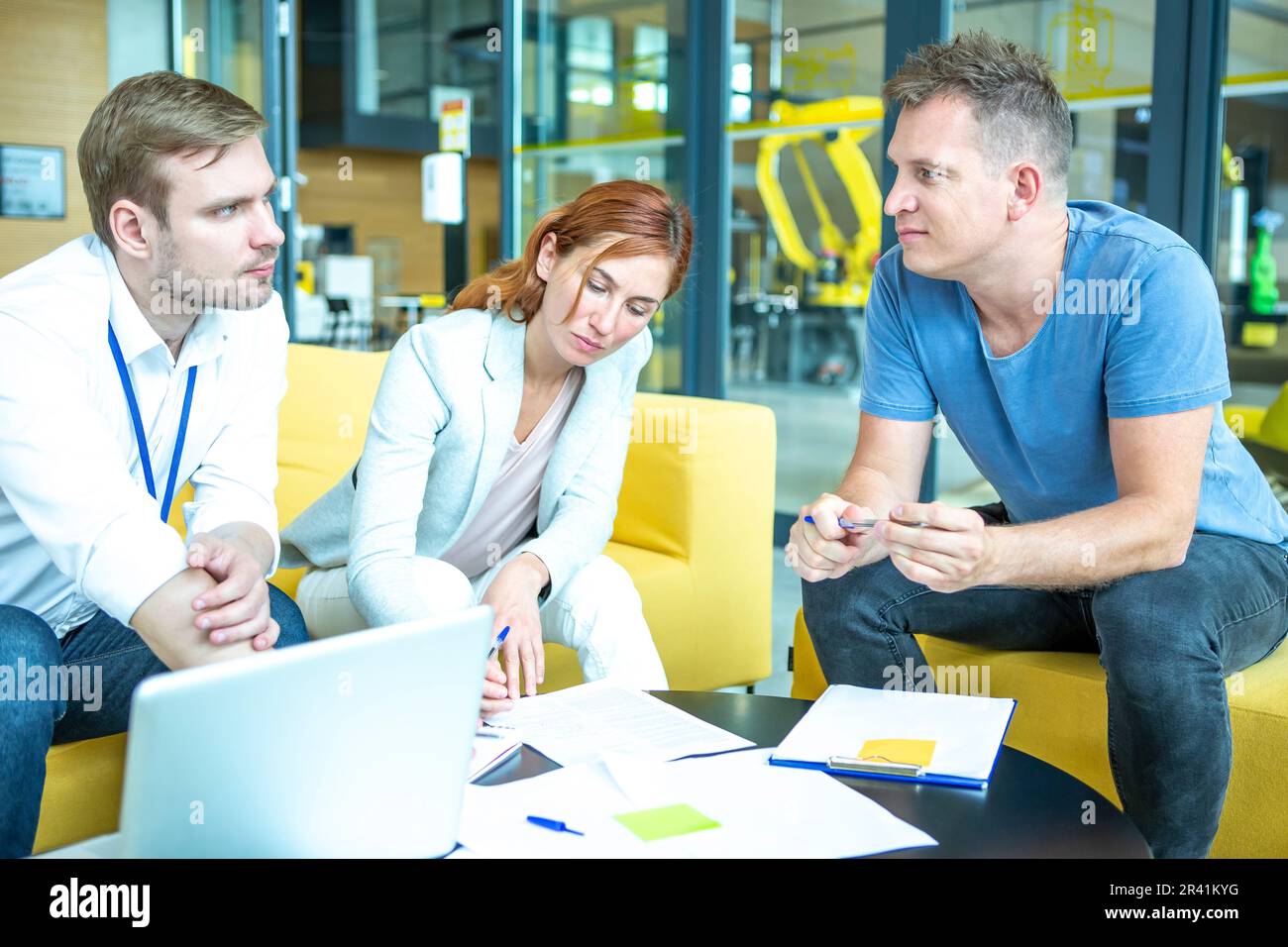 Ai robots manufacture hi-res stock photography and images - Alamy