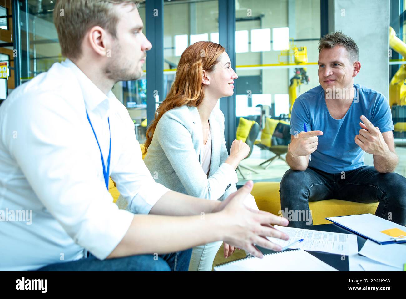 Smart industrial robots hi-res stock photography and images - Alamy
