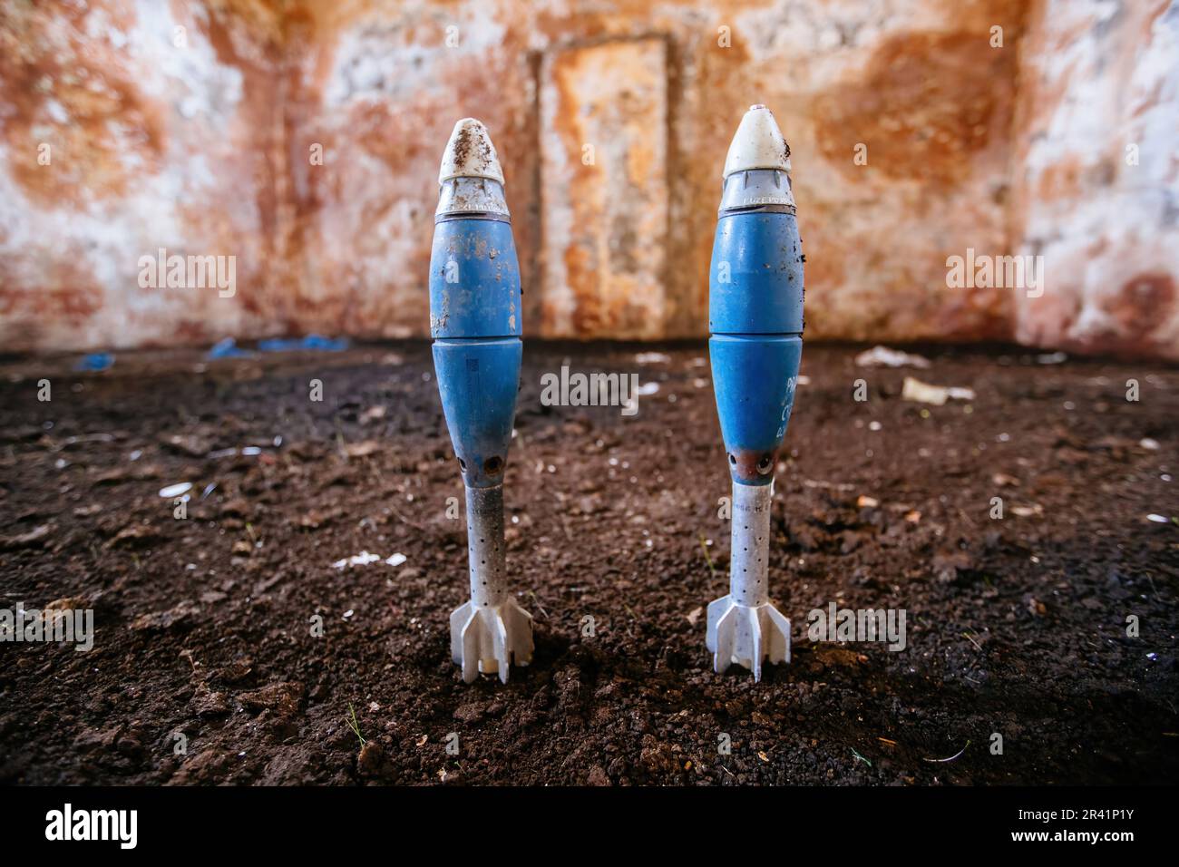 Civil war cannon explosion hi-res stock photography and images - Alamy