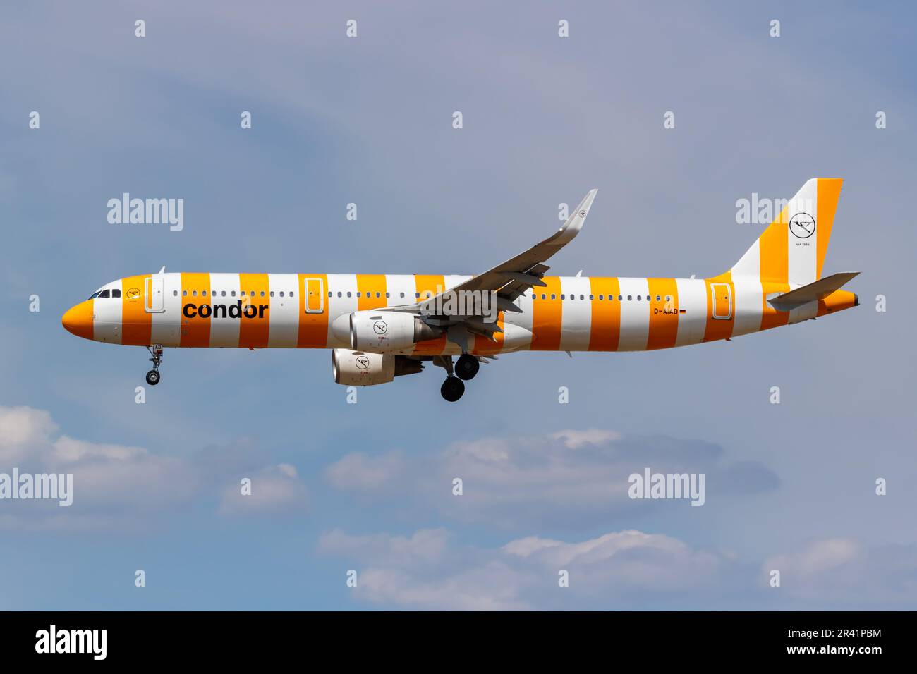 Condor Airbus A321 aircraft Frankfurt airport in Germany Stock Photo ...