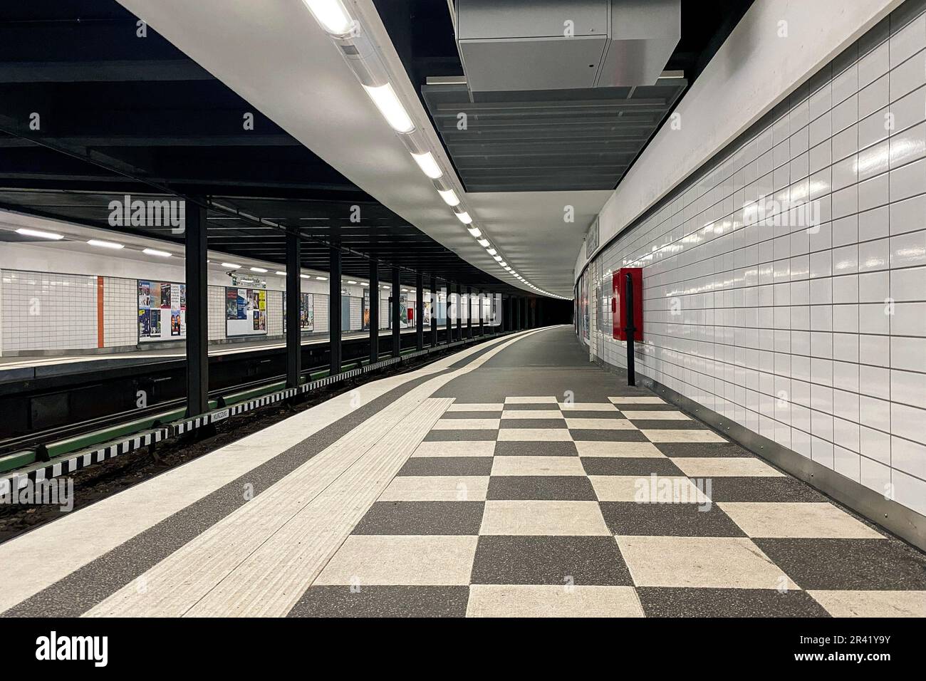 Structured city transit hi-res stock photography and images - Alamy