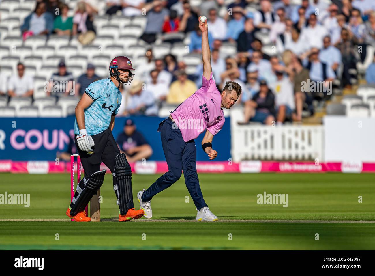 LONDON, UNITED KINGDOM. 25 May, 2023. Tom Helm of Middlesex (right ...