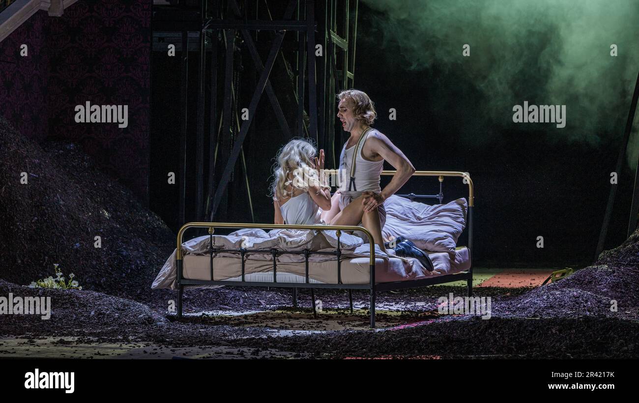 William shakespeare hamlet hi-res stock photography and images - Alamy