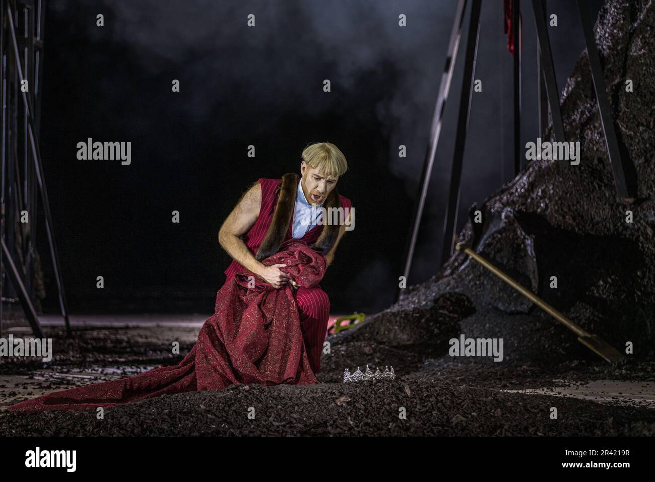 William shakespeare and hamlet hi-res stock photography and images - Alamy