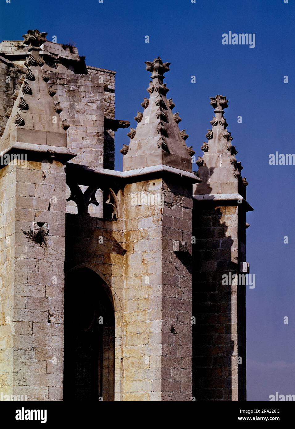 Absides hi-res stock photography and images - Alamy