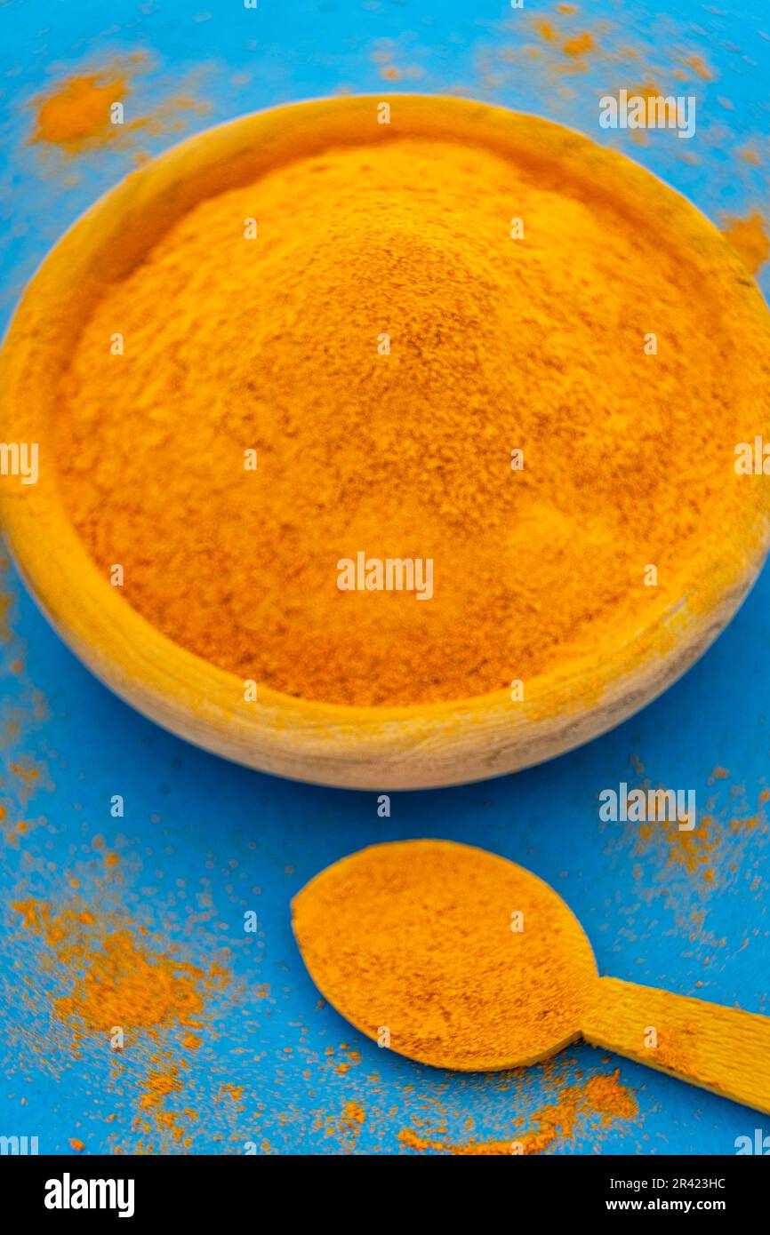 Blue food coloring powder hi-res stock photography and images - Alamy