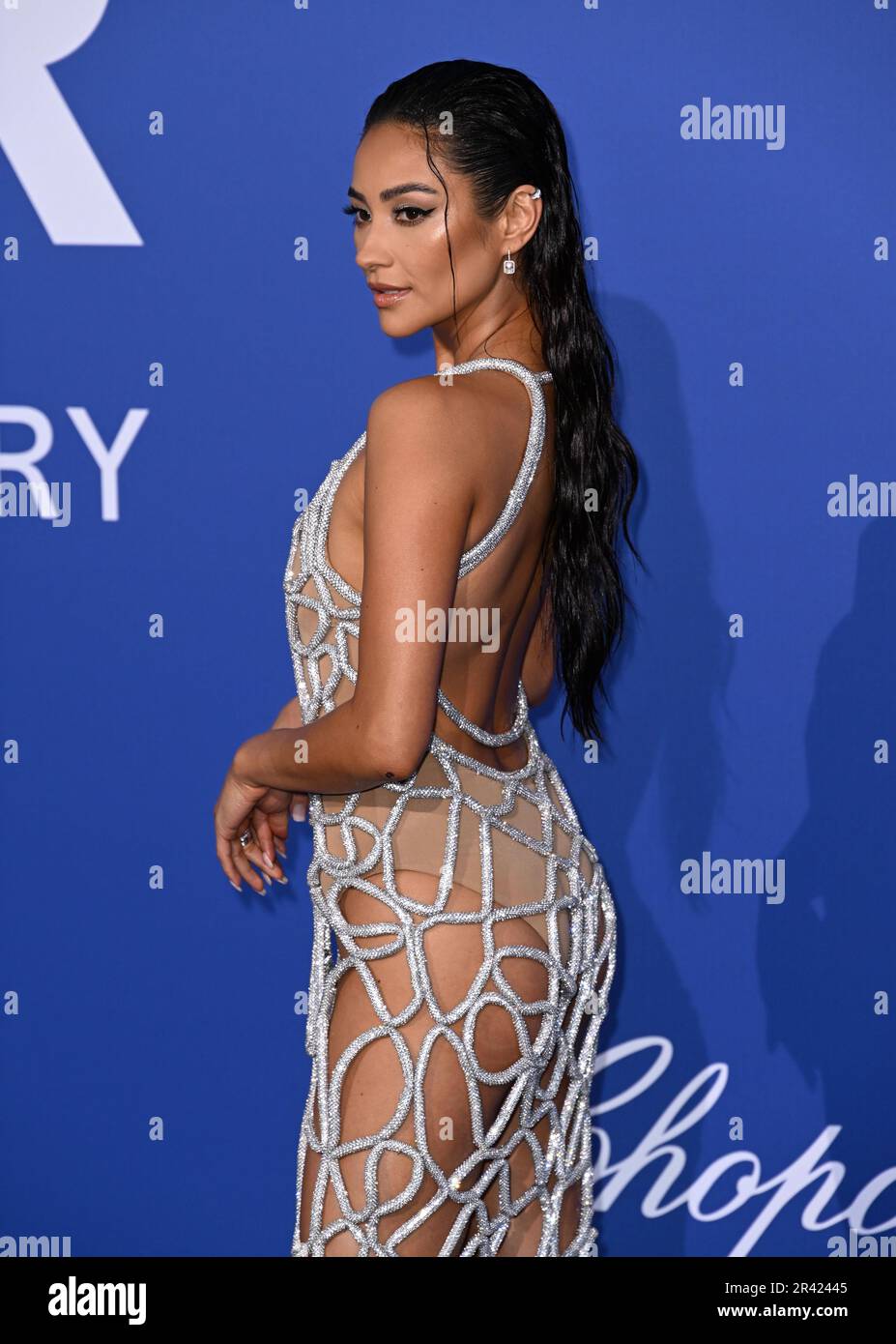 Antibes, France. 26th May, 2023. Cannes, France. May 25th, 2023. Shay Mitchell arriving at the ...