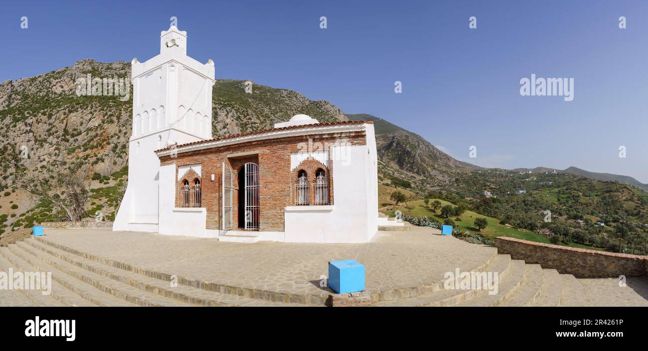 Minaret islamic mosque mountains hi-res stock photography and images ...