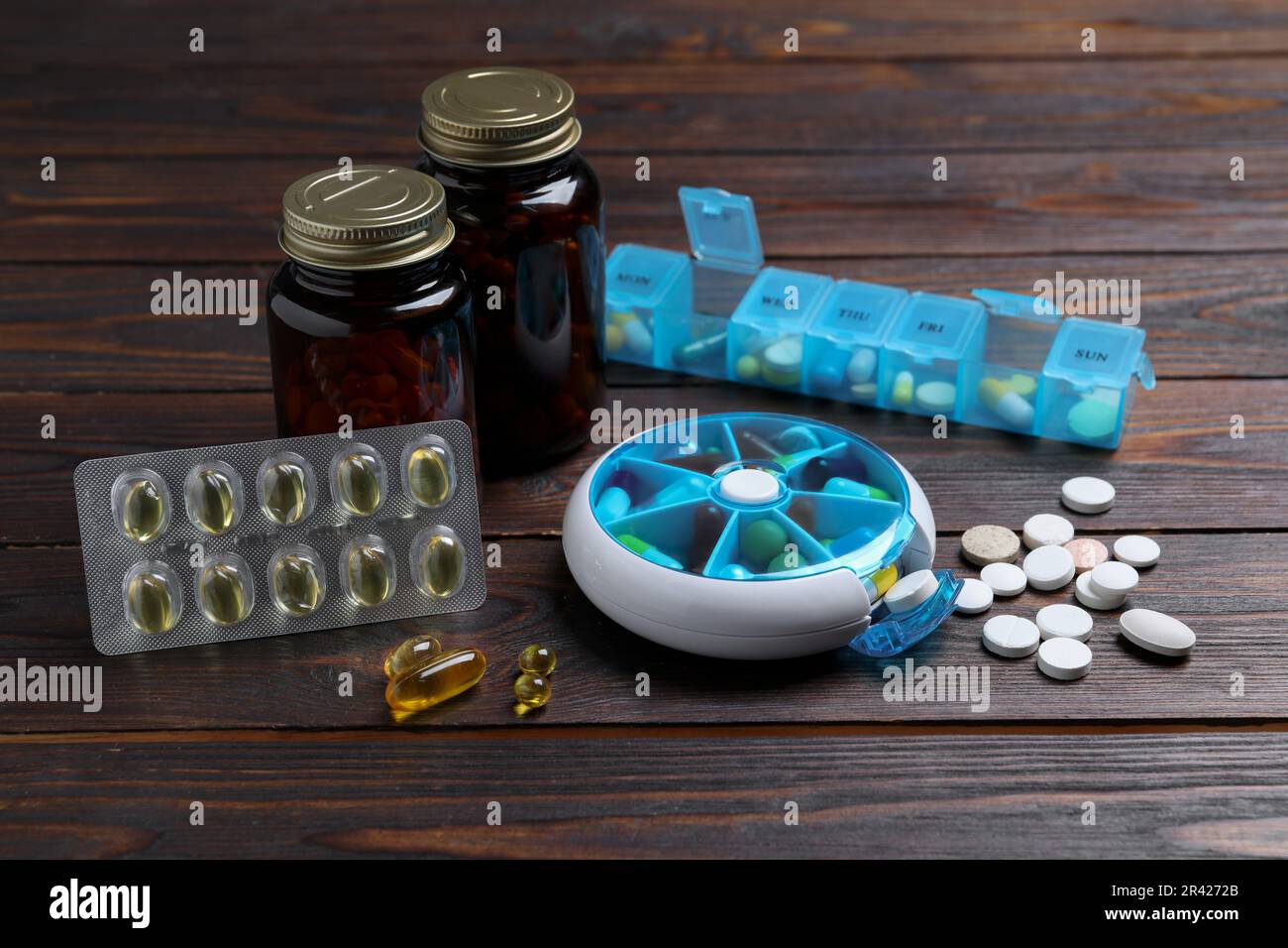 Pill boxes and bottles hi-res stock photography and images - Alamy