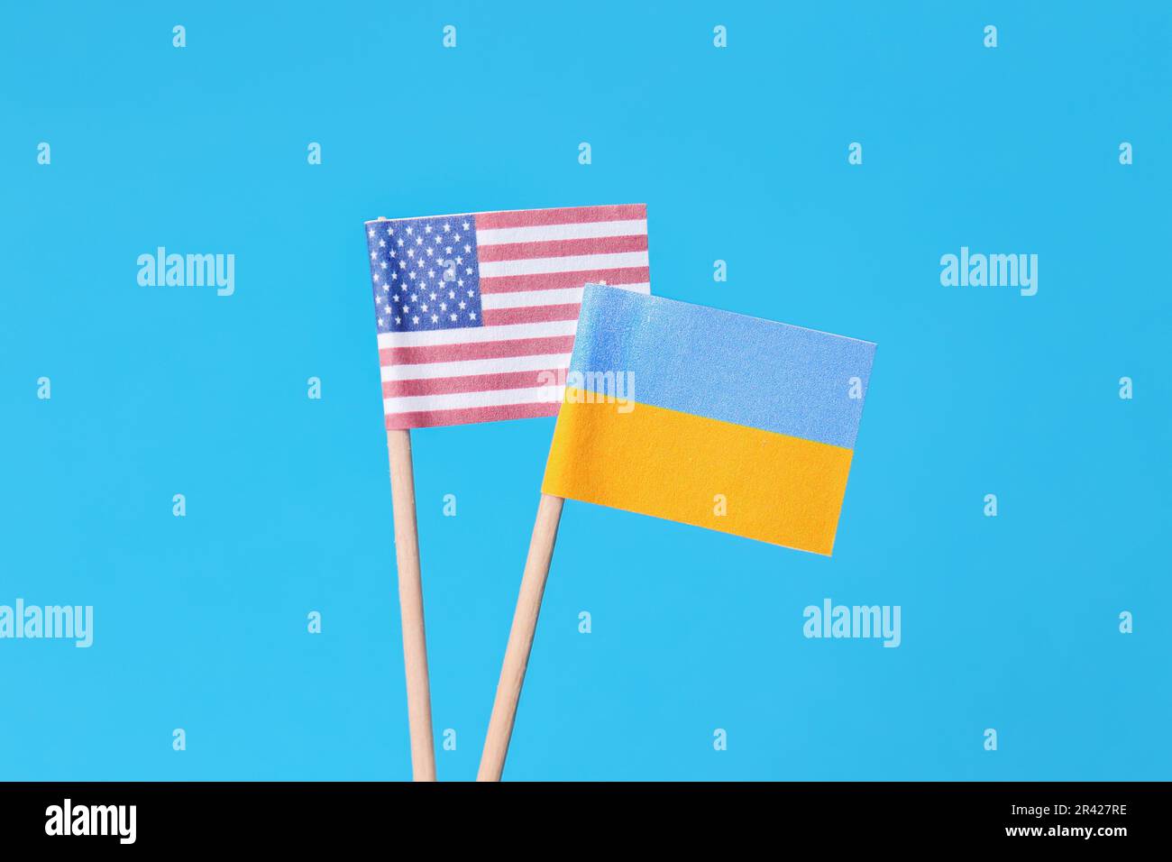 Small paper flags usa hi-res stock photography and images - Alamy