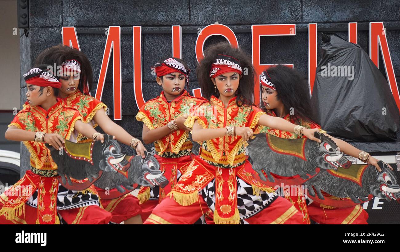 Danza cultural bali hi-res stock photography and images - Alamy