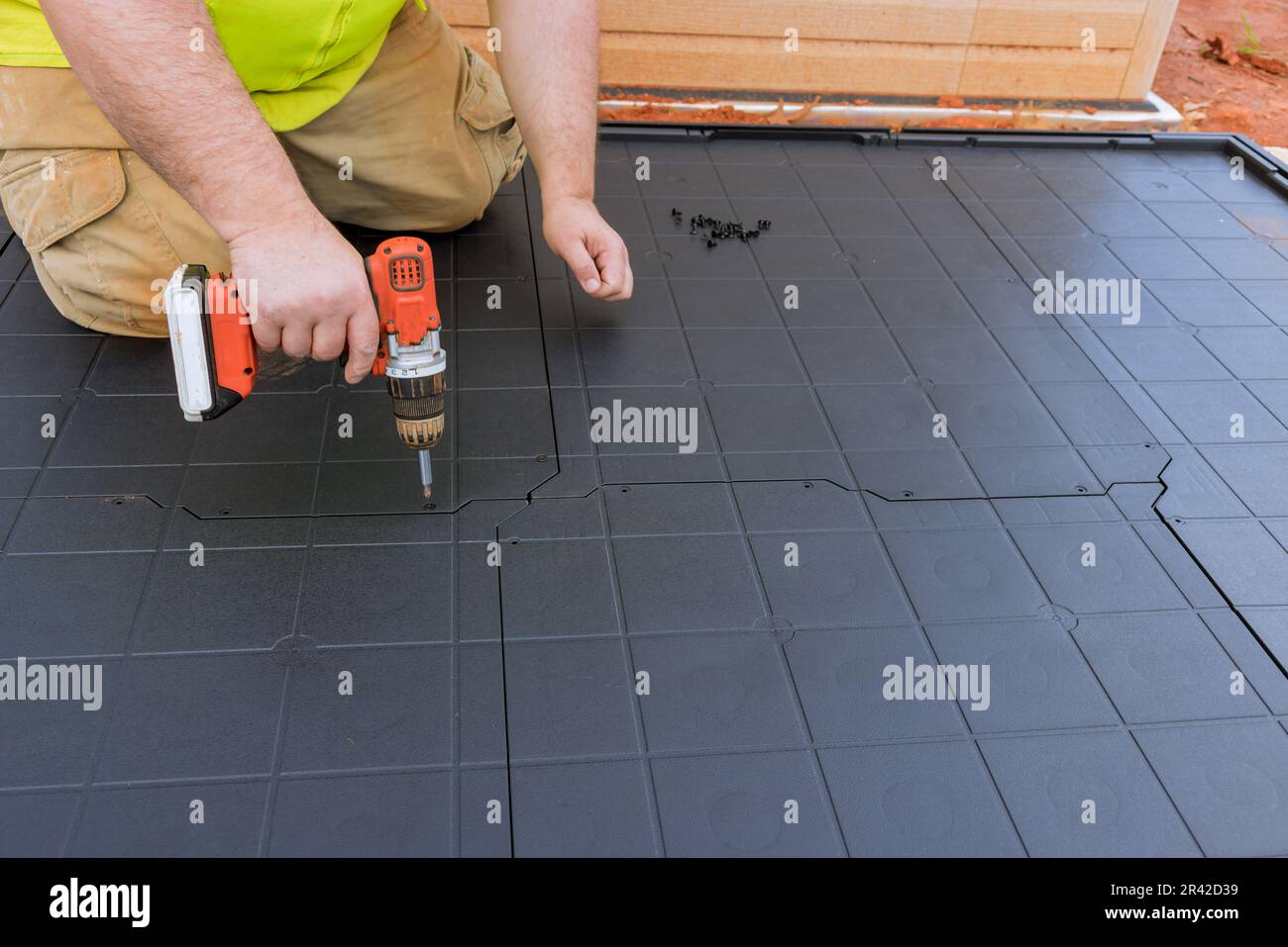 Properly screwing plastic base platform ensures stability of plastic ...