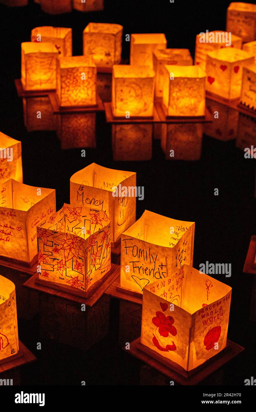 Old paper background messages hi-res stock photography and images - Alamy