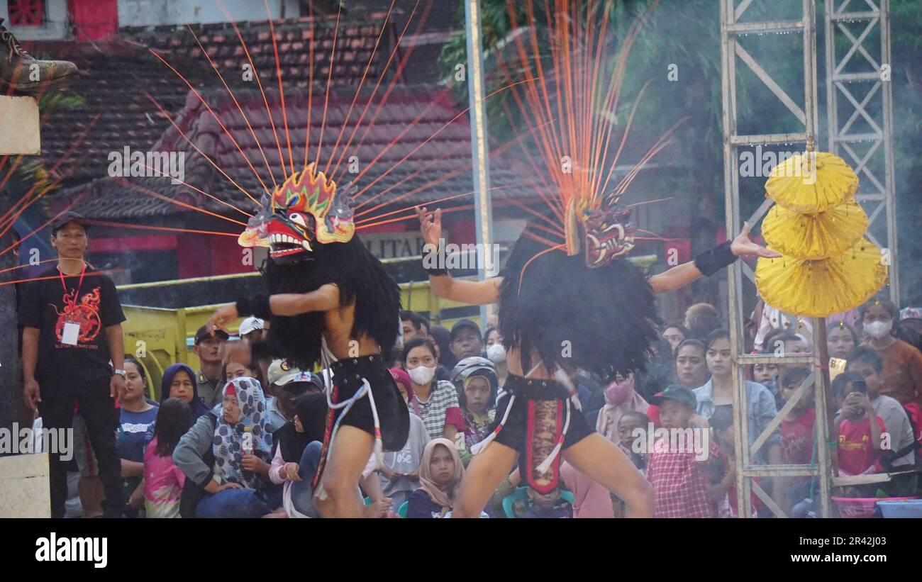 Barongan kucingan hi-res stock photography and images - Alamy