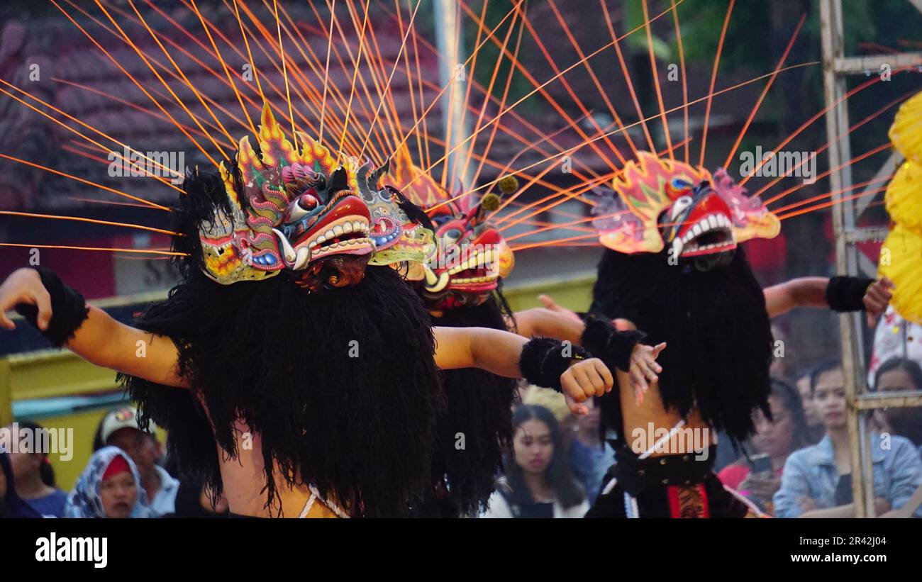 Barongan kucingan hi-res stock photography and images - Alamy