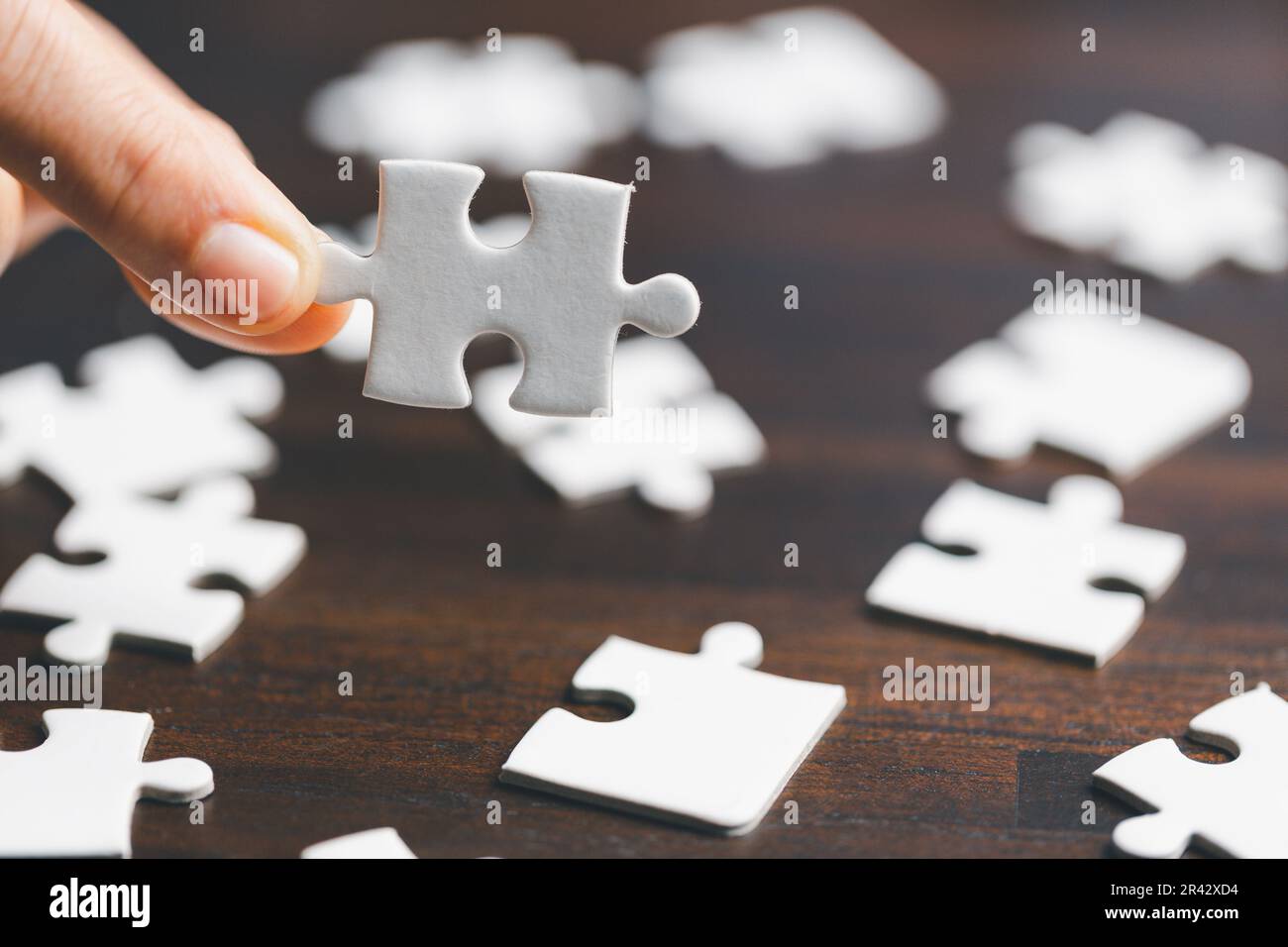 Woman hand holding one piece hi-res stock photography and images - Alamy