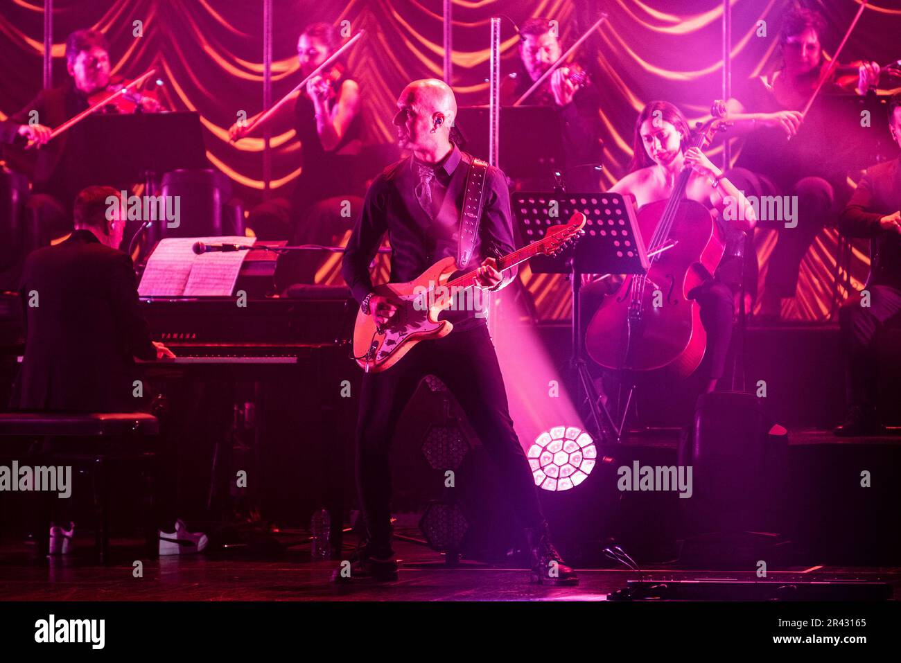 Enrico zapparoli hi-res stock photography and images - Alamy