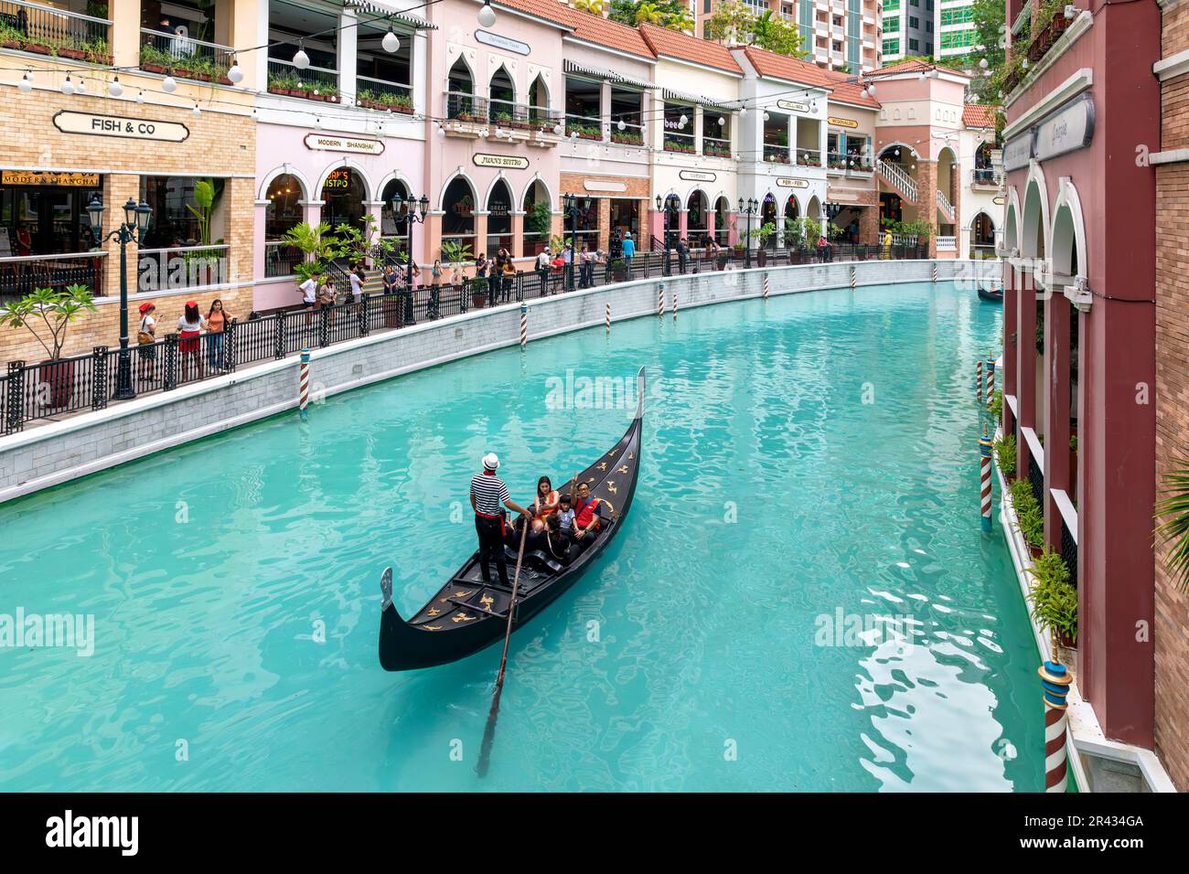 Taguig Venice Mall Venice Grand Canal Mall Taguig City