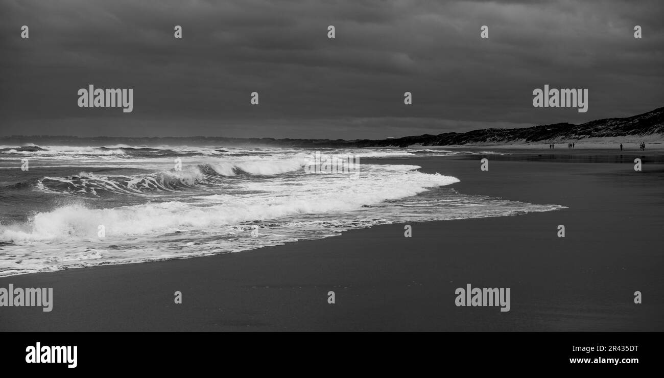 Ocean waves in Phillip Island, Victoria, Australia Stock Photo - Alamy