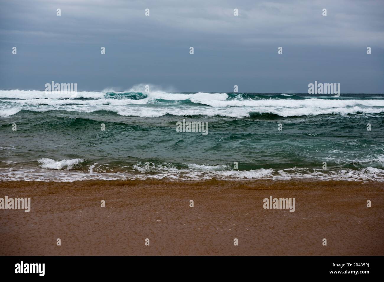 Ocean waves in Phillip Island, Victoria, Australia Stock Photo - Alamy