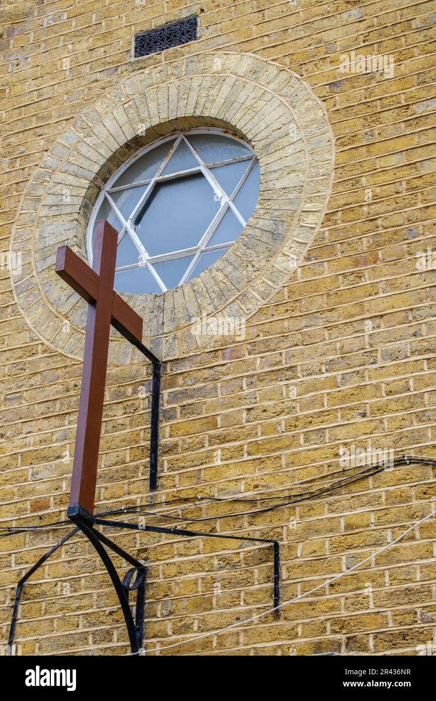 Churches in communities international hi-res stock photography and ...