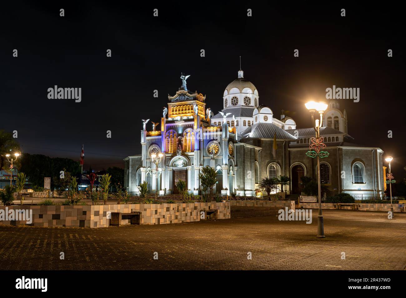 Illuminated Basilica de Nuestra Senora de los Angeles (Our Lady of the ...