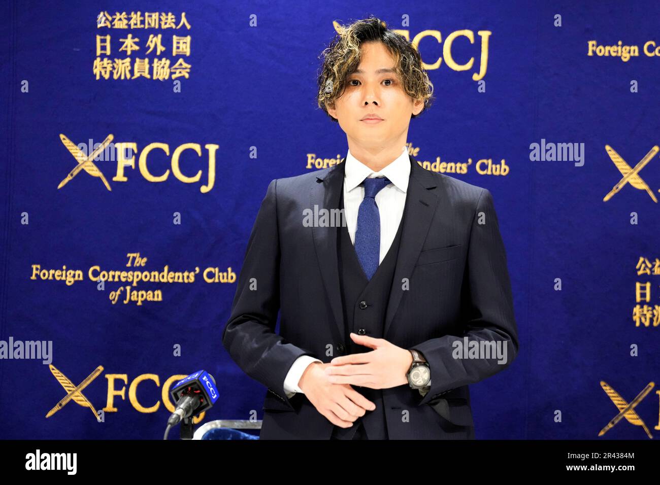 Yasushi Hashida, a former member of Japanese pop group Johnny's Junior ...