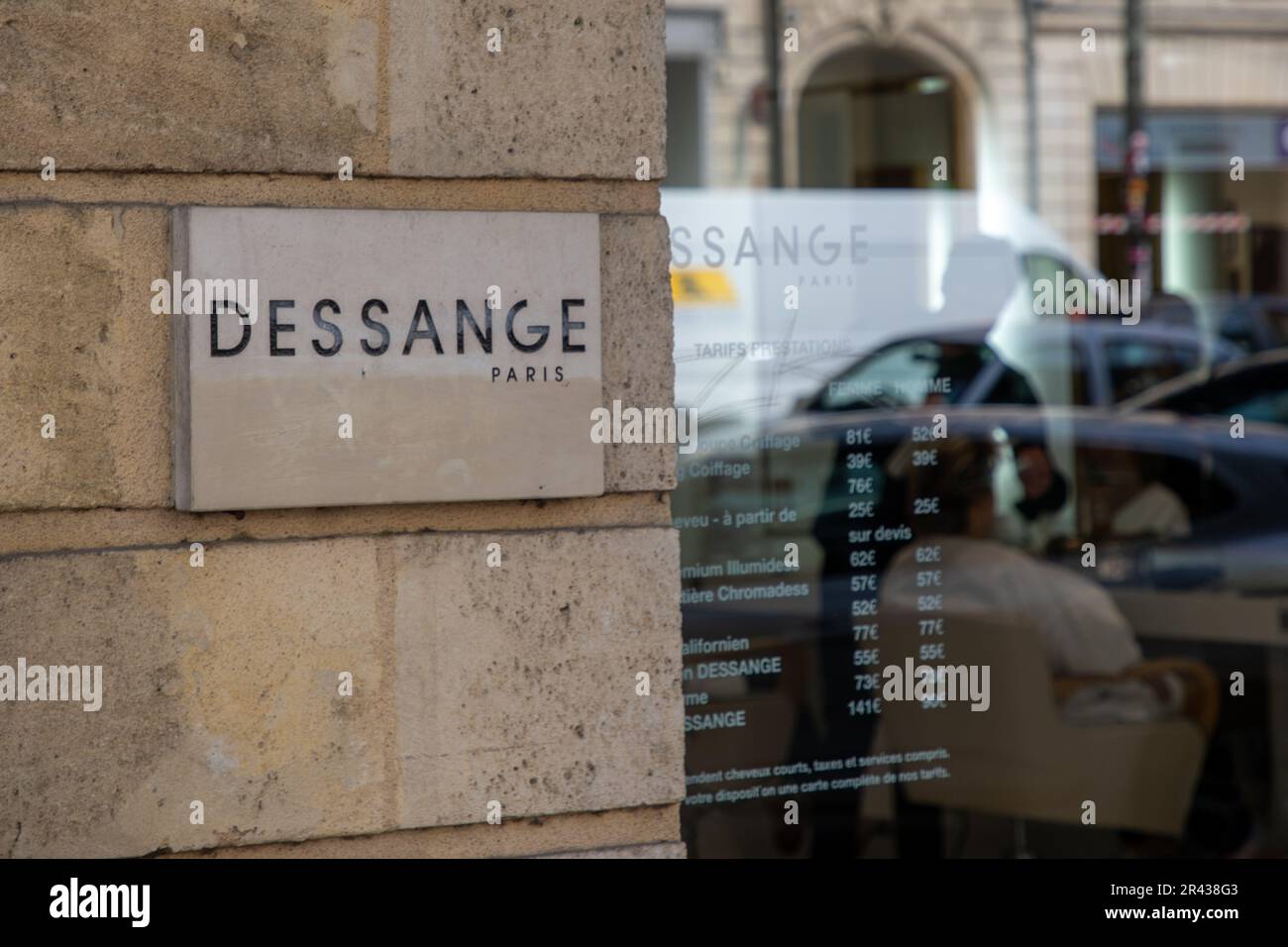 Dessange logo hi-res stock photography and images - Alamy