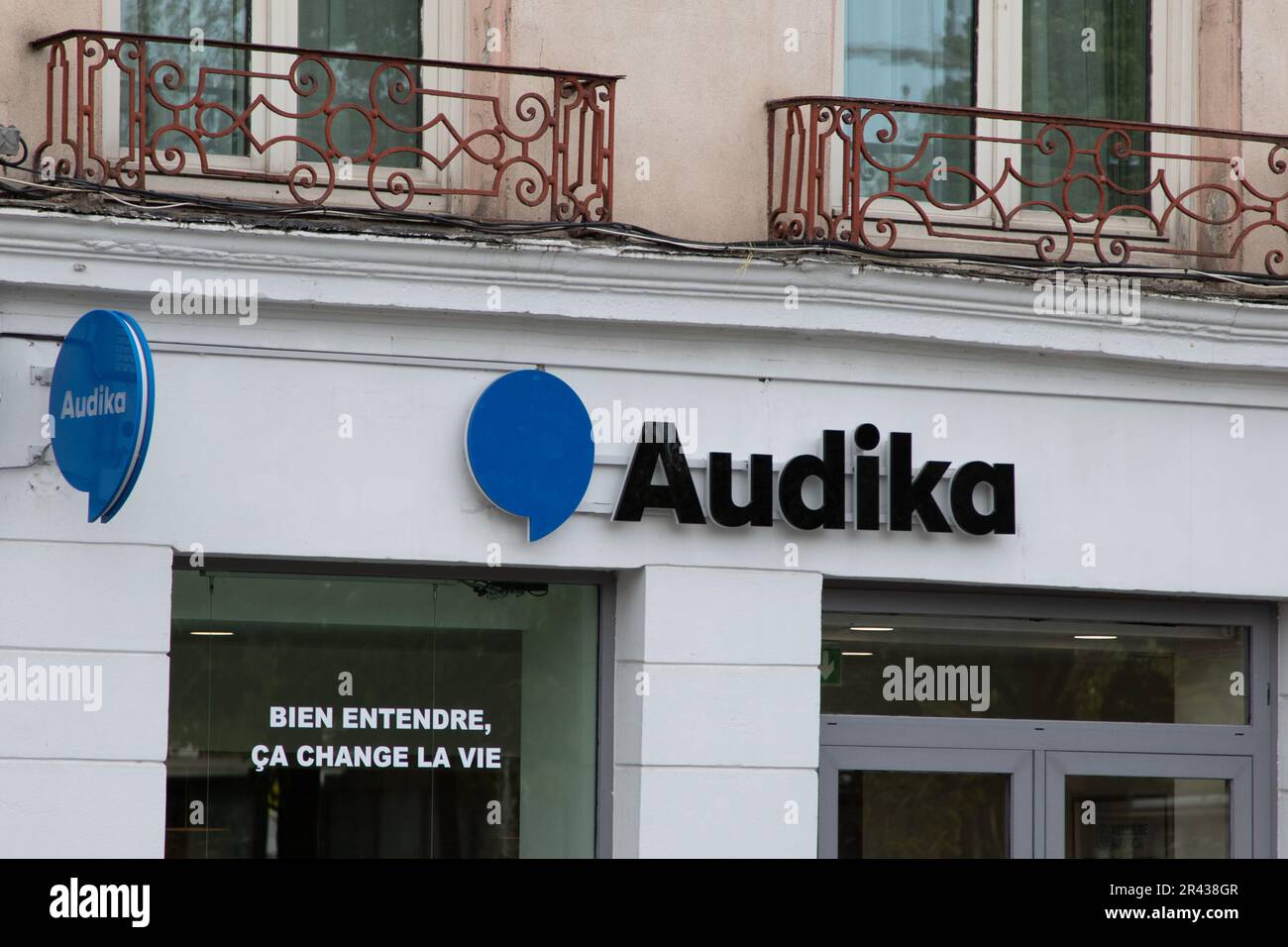 Audika logo hi-res stock photography and images - Alamy