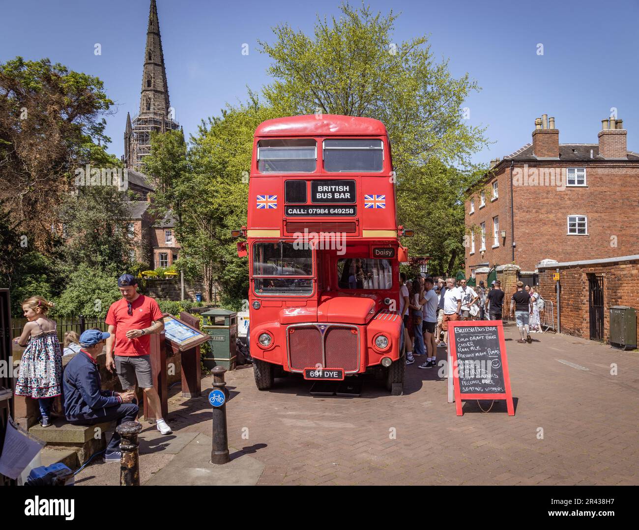 Bus bar hi-res stock photography and images - Alamy
