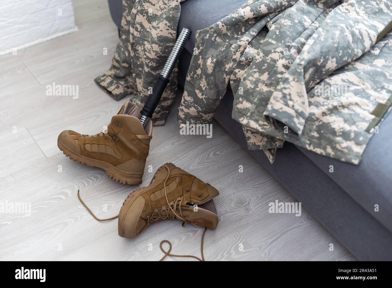 Soldier Artificial Prosthetic leg. War Stock Photo - Alamy