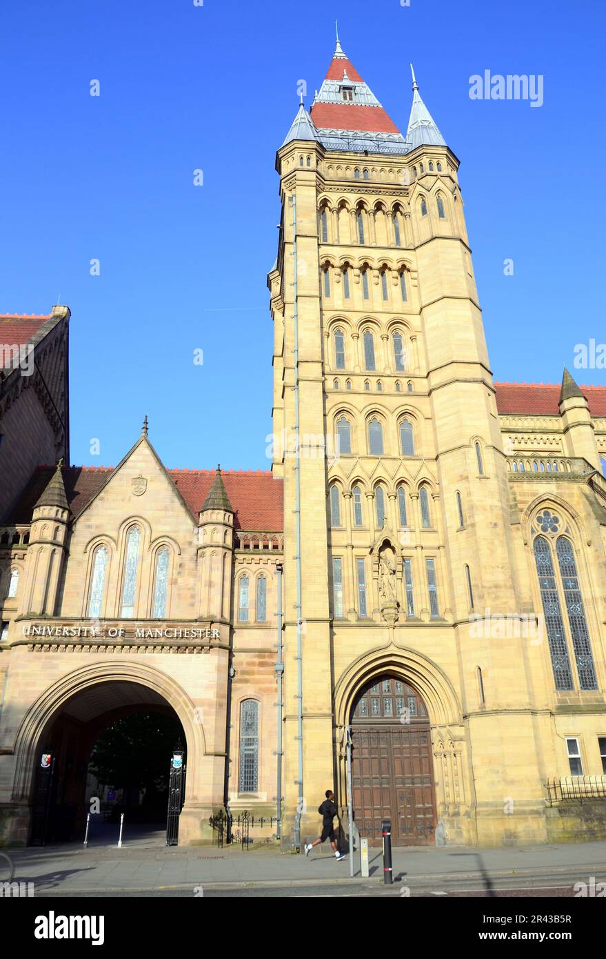 Whitworth Hall exterior at the University of Manchester Stock Photo - Alamy