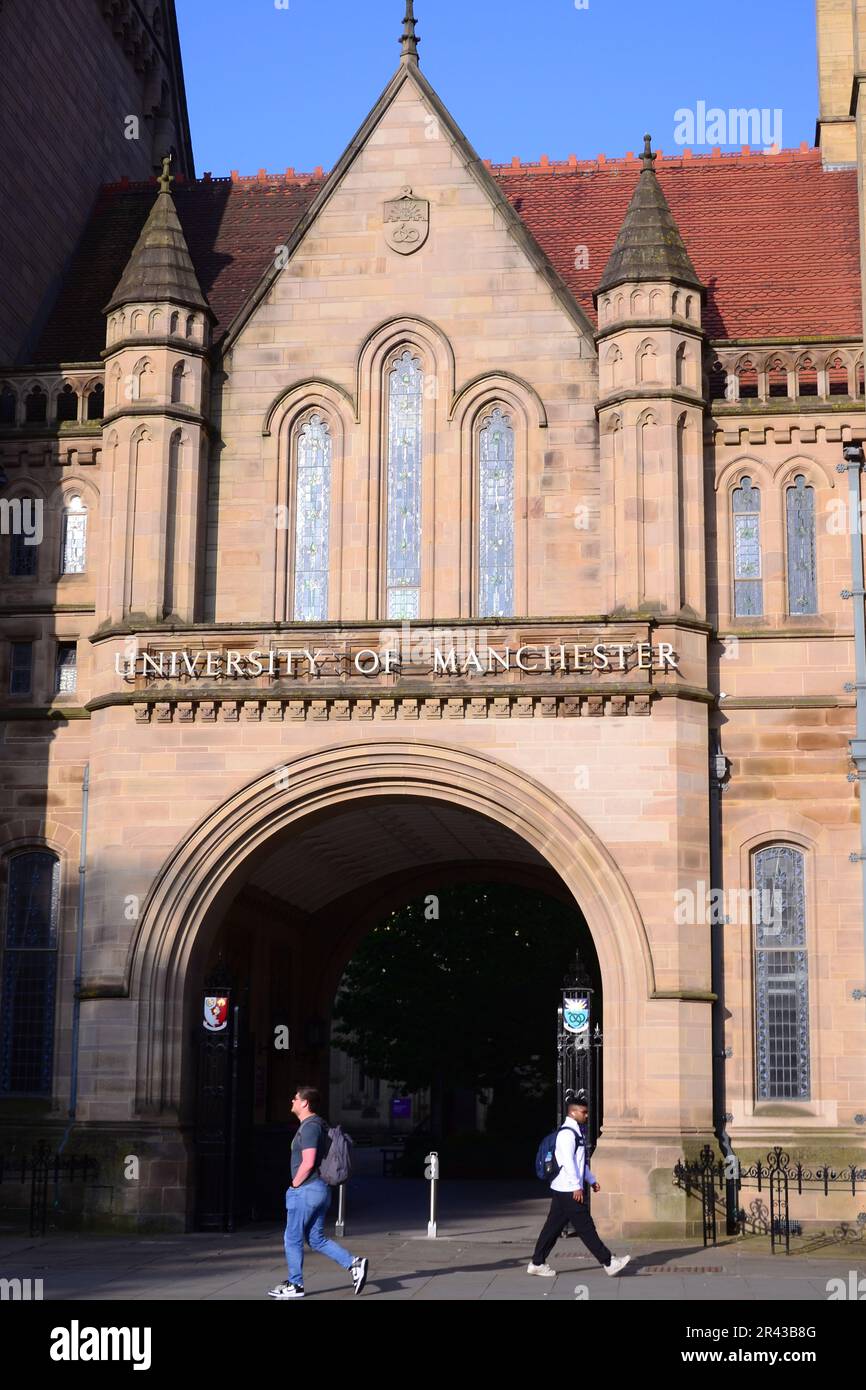Whitworth Hall exterior at the University of Manchester Stock Photo - Alamy